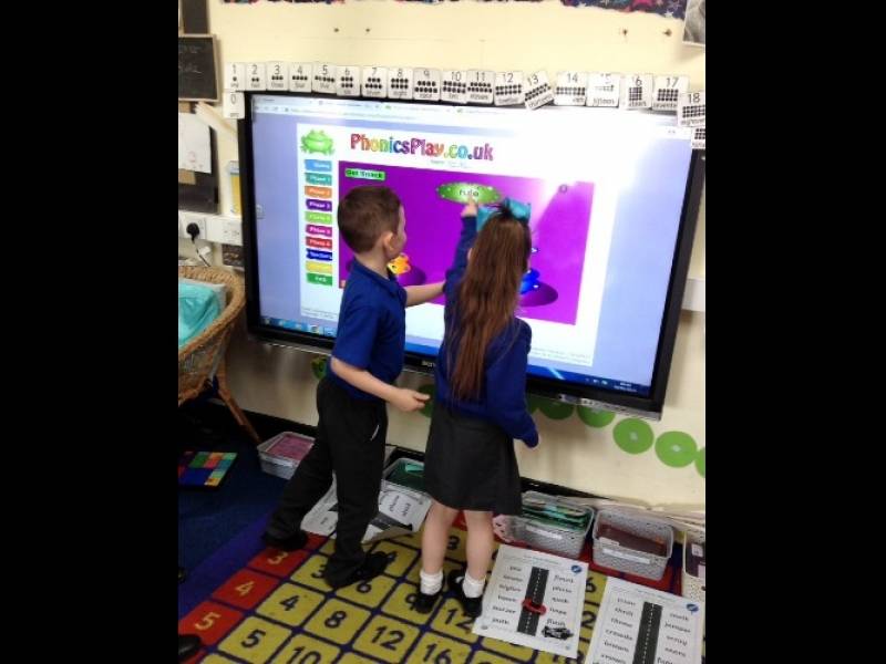 The Acorns Primary and Nursery School: Phonics Stay and Play