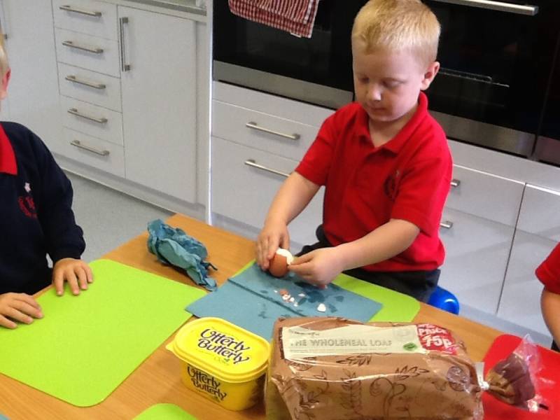 Longton Primary School: Humpty Dumpty